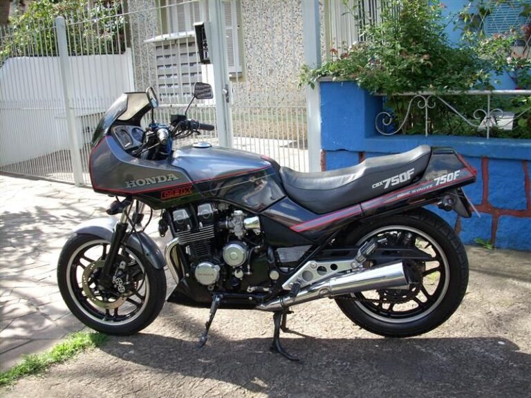 7 galo: Honda CBX 750F. História, modelos e curiosidades