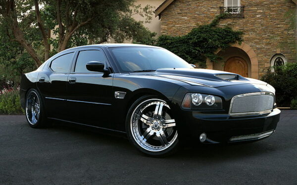 A História do Dodge Charger: Um ícone do passado ao presente