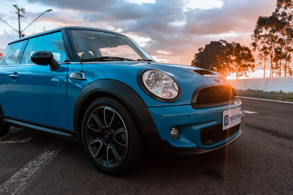 Mini Cooper: o carro que conquistou pilotos de corrida