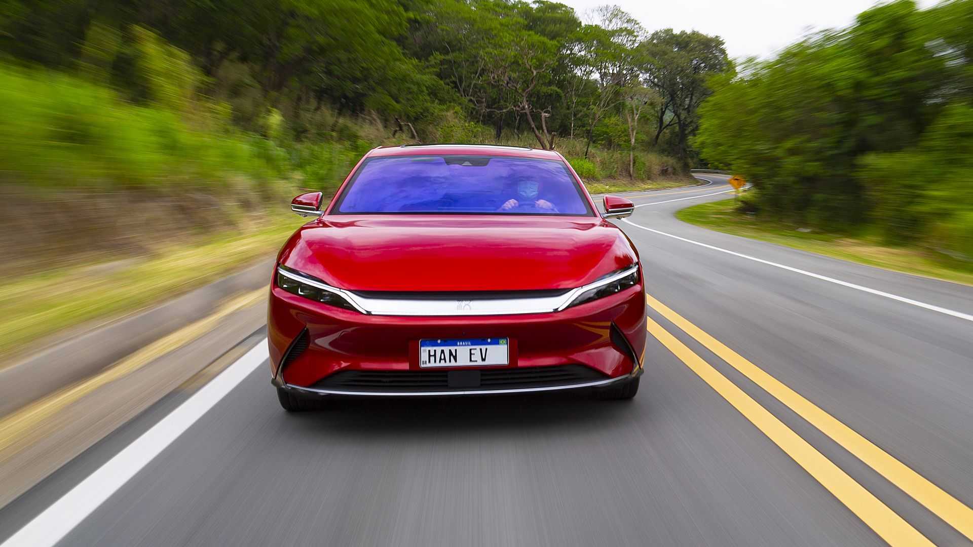 Chinesa BYD vende todas as unidades de lançamento do seu primeiro sedan ...