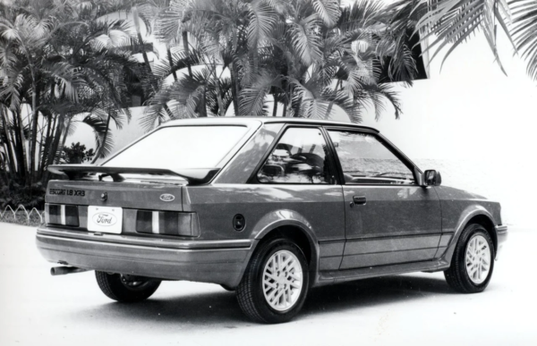 Ford Escort XR3: descubra a história desse clássico que marcou o Brasil