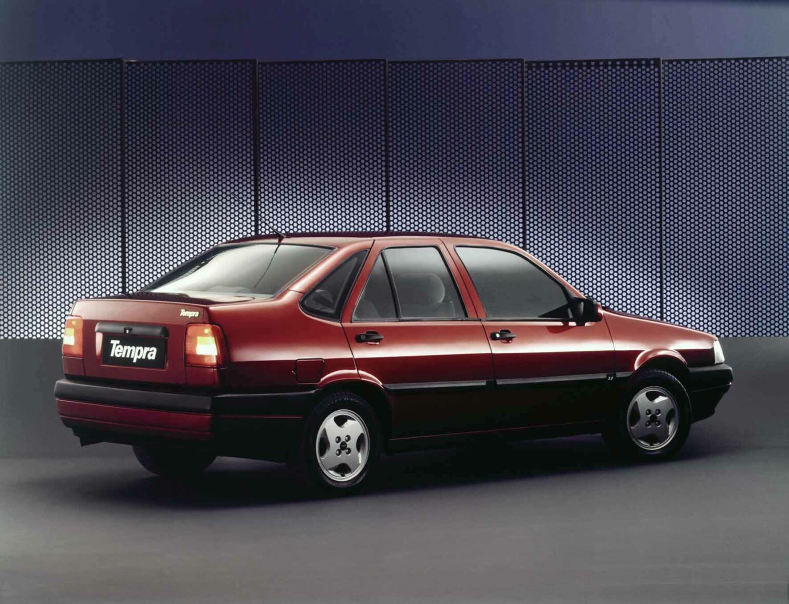 Fiat Tempra: conheça a história do primeiro sedan turbo do Brasil