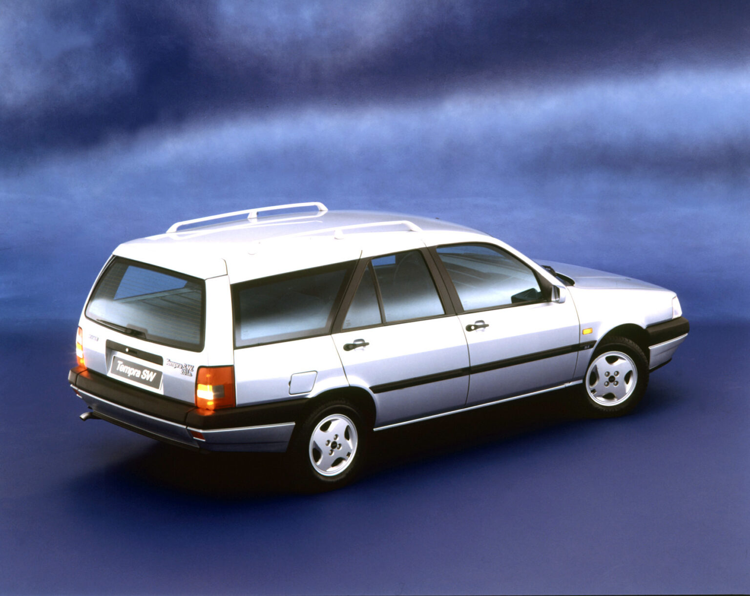 Fiat Tempra: conheça a história do primeiro sedan turbo do Brasil