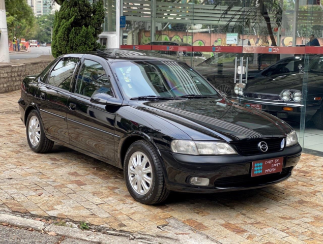 Vectra - Relembre as principais versões