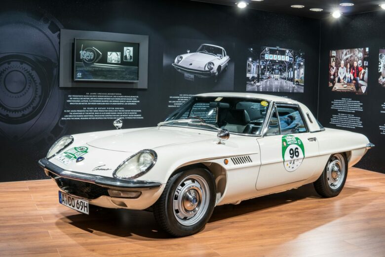 Carros Mazda. Descubra a trajetória da marca e os modelos que marcaram ...