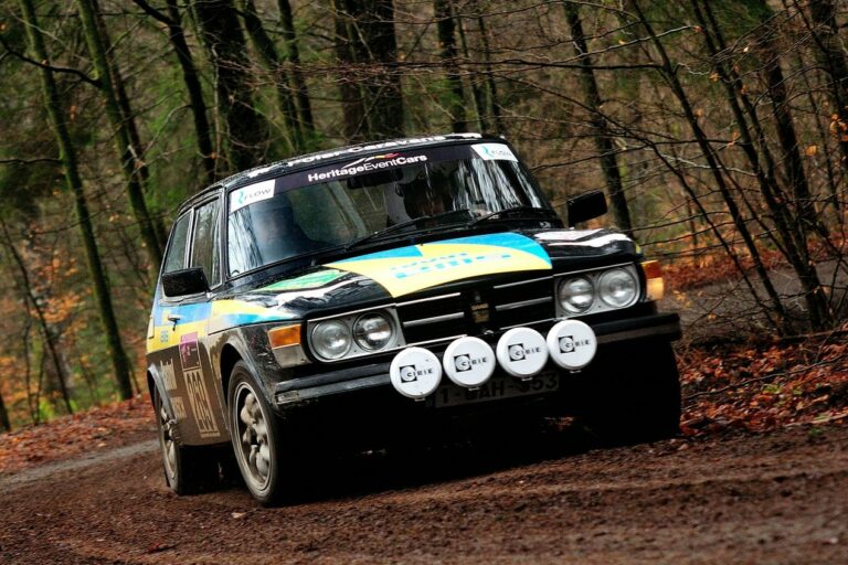 Carros da SAAB: Uma História de Inovação e Robustez - Retornar ...