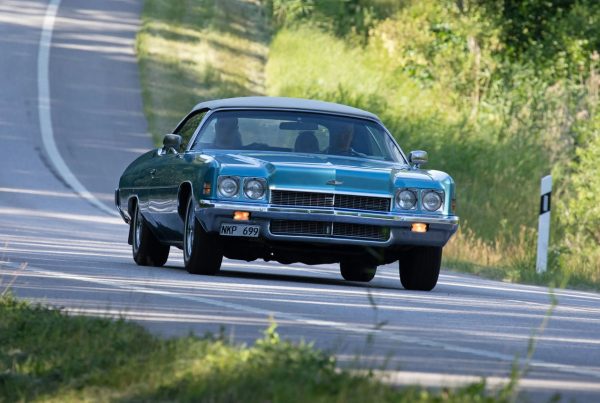 Chevrolet Impala: Uma Jornada de Elegância e Potência - Retornar ...