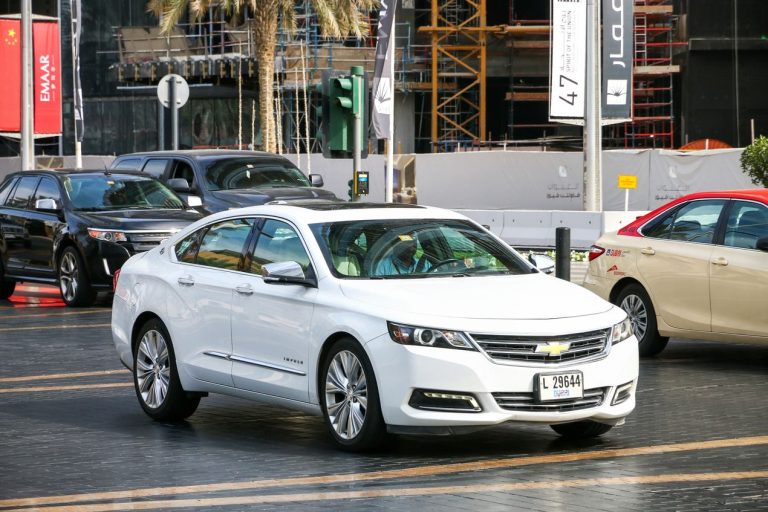 Chevrolet Impala: Uma Jornada de Elegância e Potência - Retornar ...