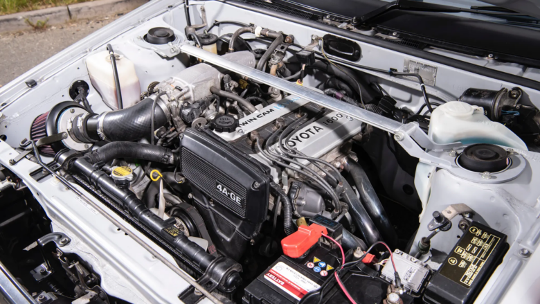 O Ícone Inesquecível: Toyota Corolla AE86 - Retornar - Transformando Vidas