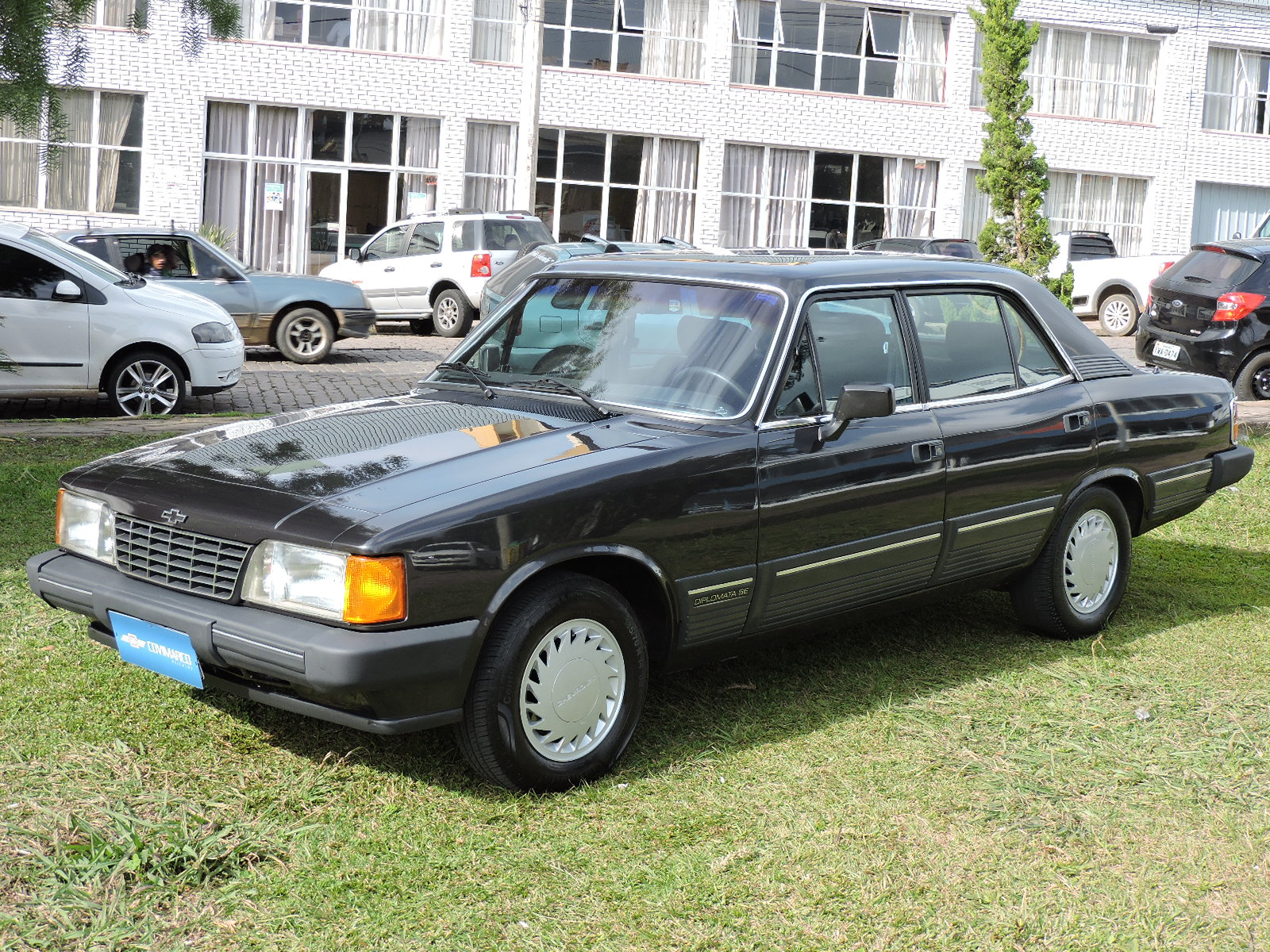 Chevrolet Opala Diplomata: Um Ícone de Luxo e Sofisticação no Brasil ...
