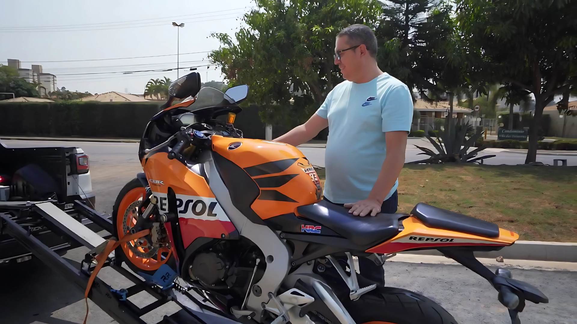 Quem Ganhou a CBR 1000 Repsol da Retornar? - Retornar - Transformando Vidas