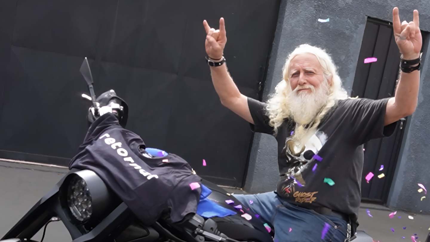 Quem Ganhou a Harley-Davidson V-ROD da Retornar? - Retornar - Transformando Vidas